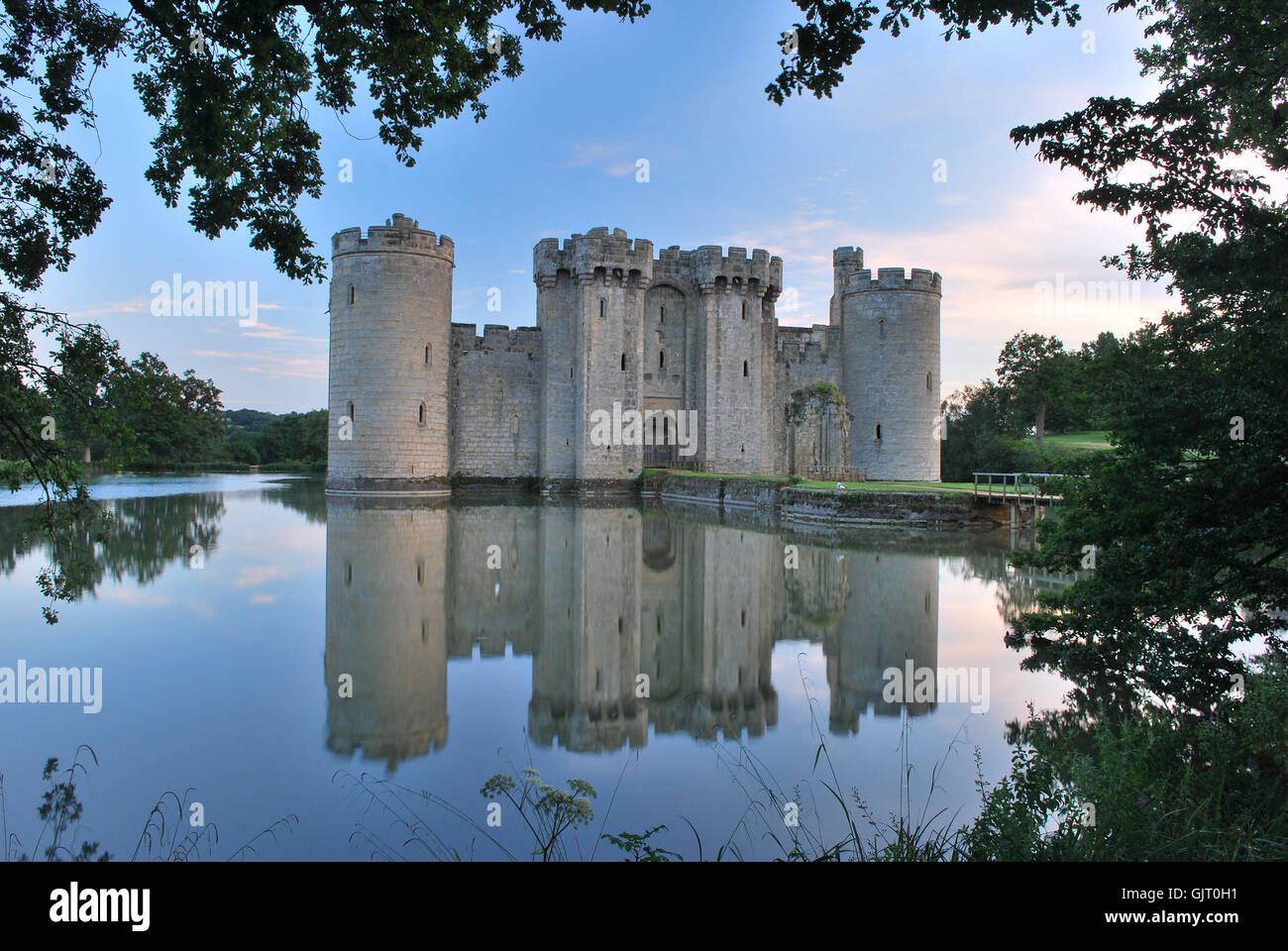 Moat style hi-res stock photography and images - Alamy
