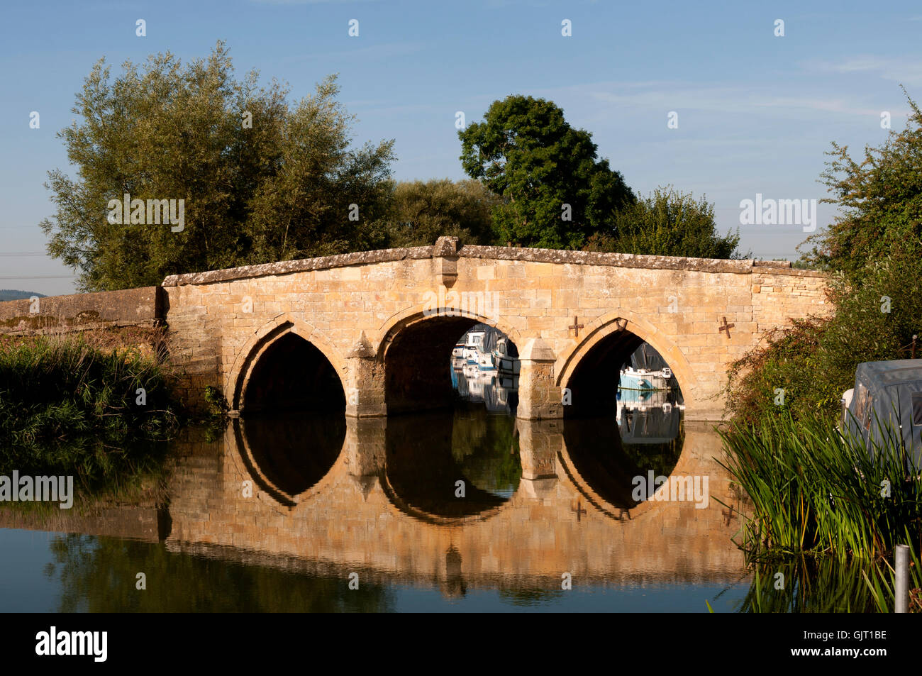 Radcot Bridge High Resolution Stock Photography and Images - Alamy