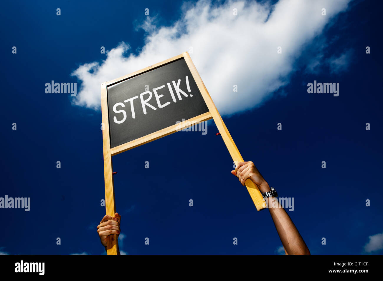 Demonstration strike hi-res stock photography and images - Alamy