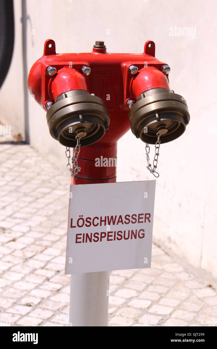 Water hydrant sign hi-res stock photography and images - Alamy