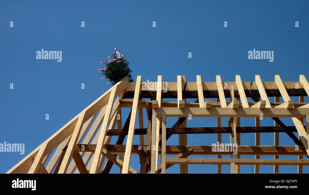 traditions tiler roof beam Stock Photo - Alamy