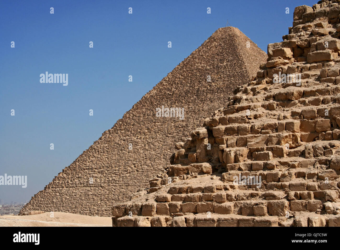 cairo pyramids wonder of the world Stock Photo - Alamy