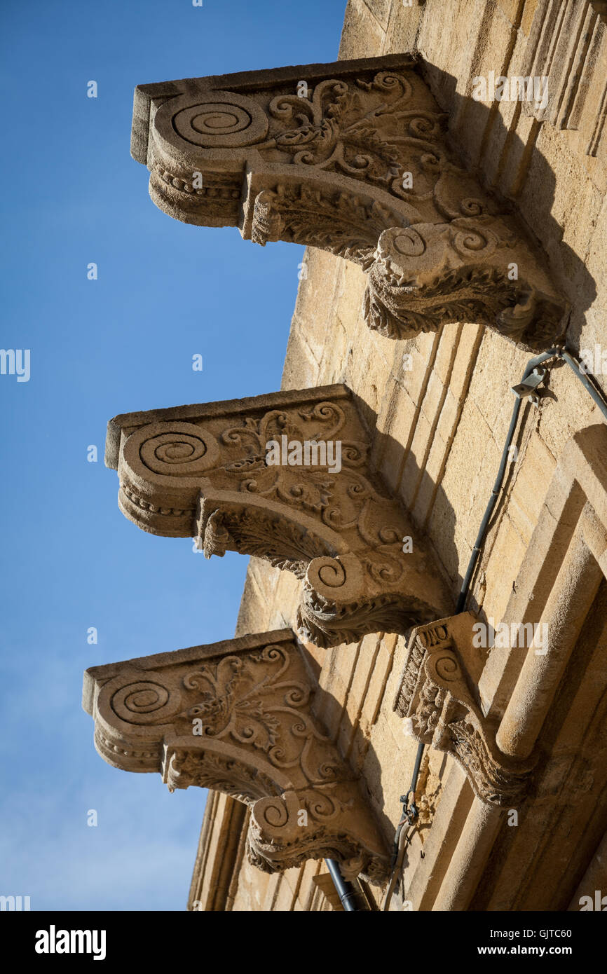 Stone buttresses hi-res stock photography and images - Alamy