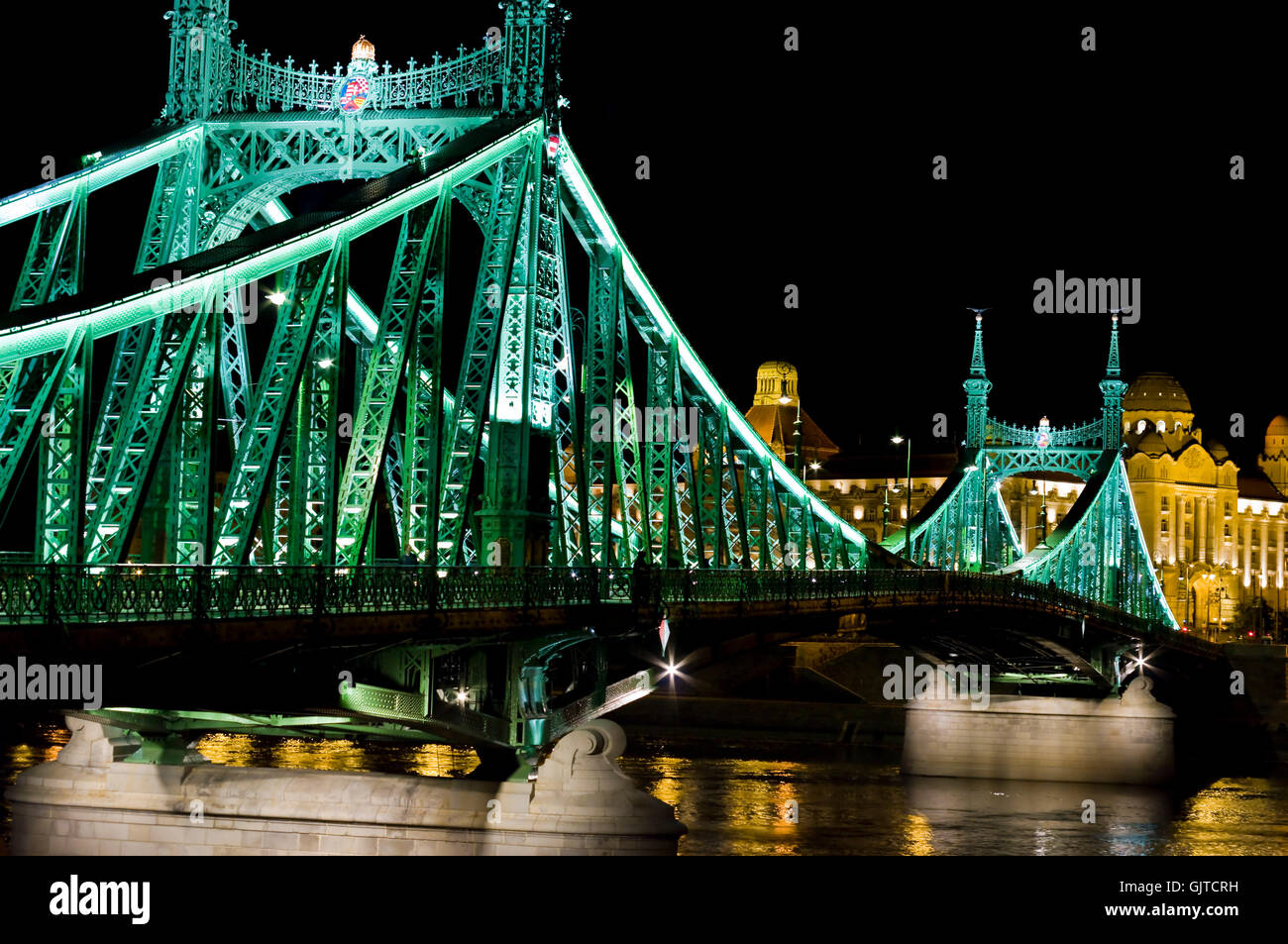 bridge night nighttime Stock Photo - Alamy