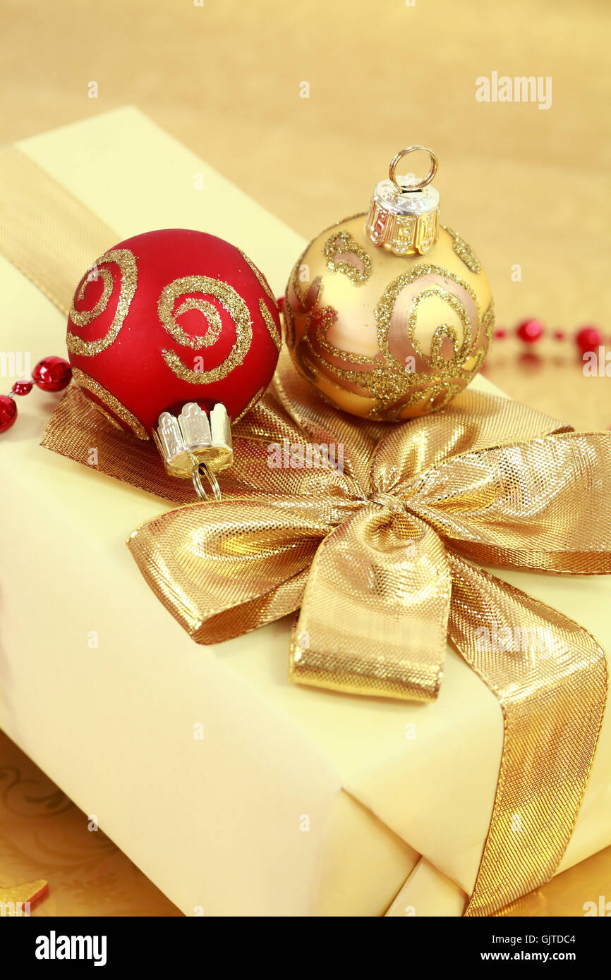 Present christmas imagining xmas hi-res stock photography and images ...