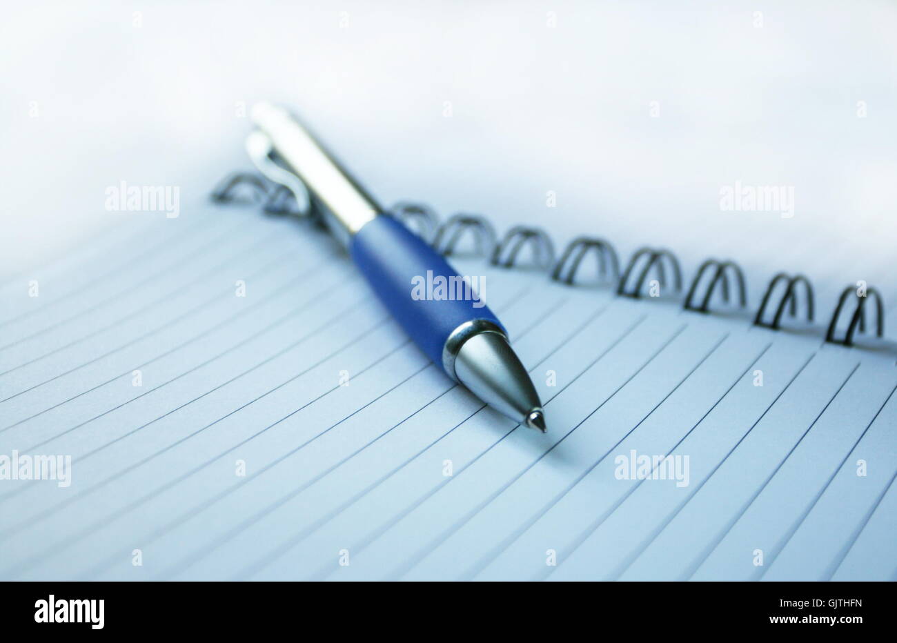 Note memo remember remind remembering hi-res stock photography and ...