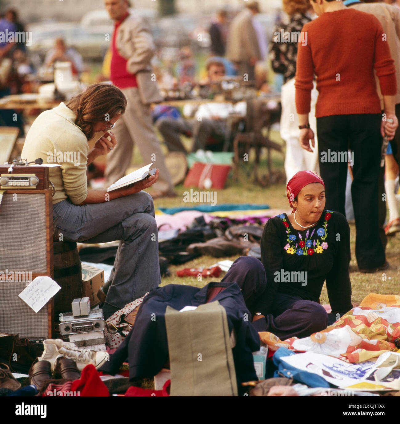 Flohmarkt in München, 1973. Flea market in Munich, 1973 Stock Photo - Alamy
