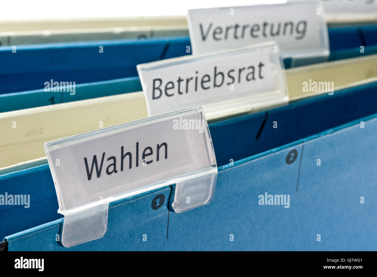 cooperator choose filing Stock Photo - Alamy