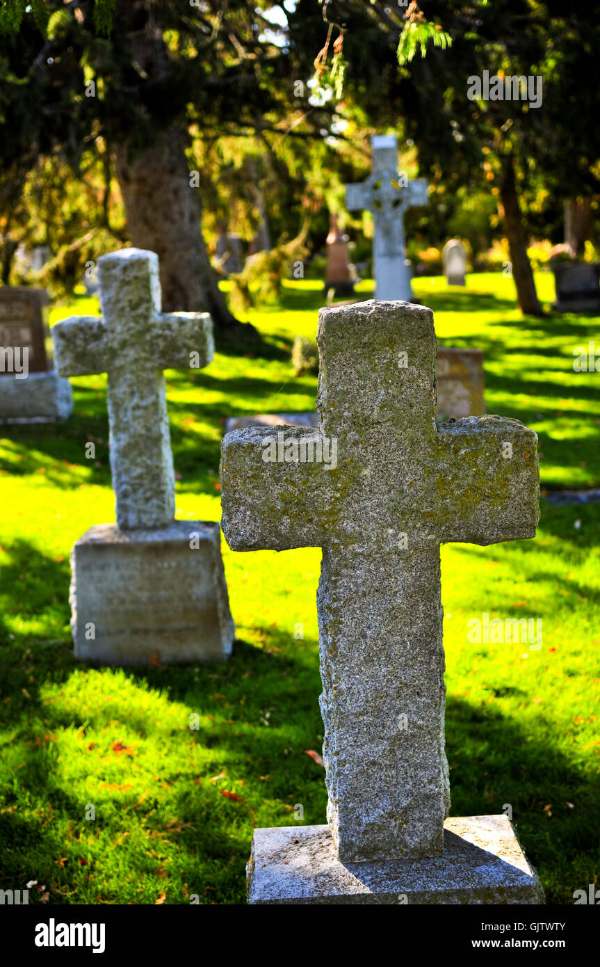 cemetery tombstones graveyard Stock Photo - Alamy