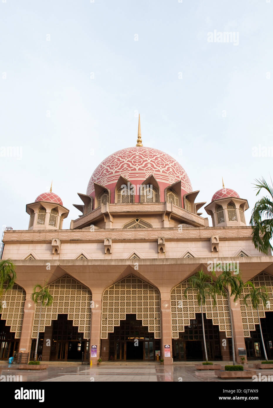 Malay mosque hi-res stock photography and images - Alamy