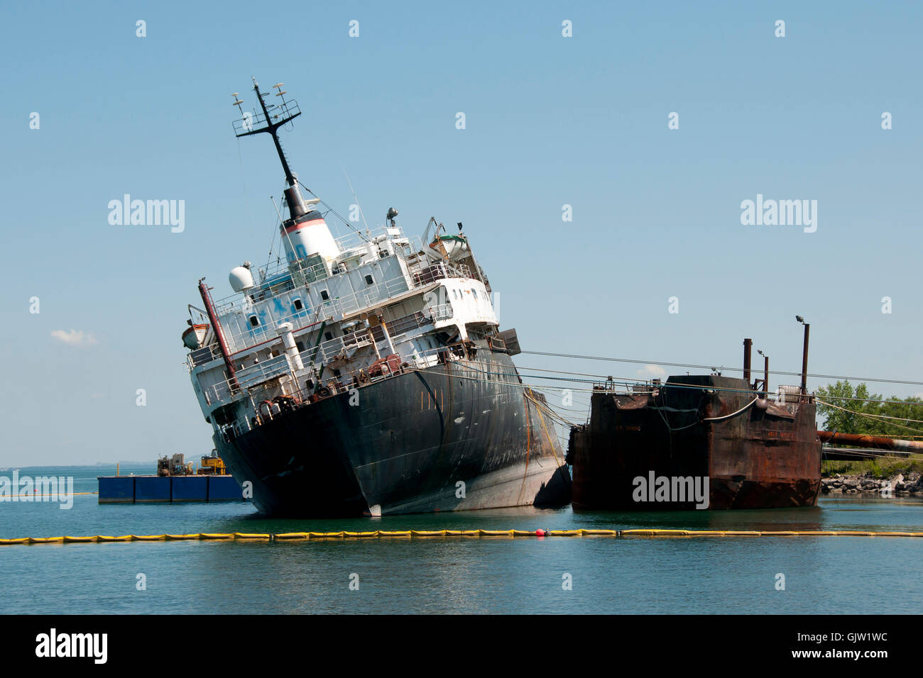 Capsized capsize hi-res stock photography and images - Alamy