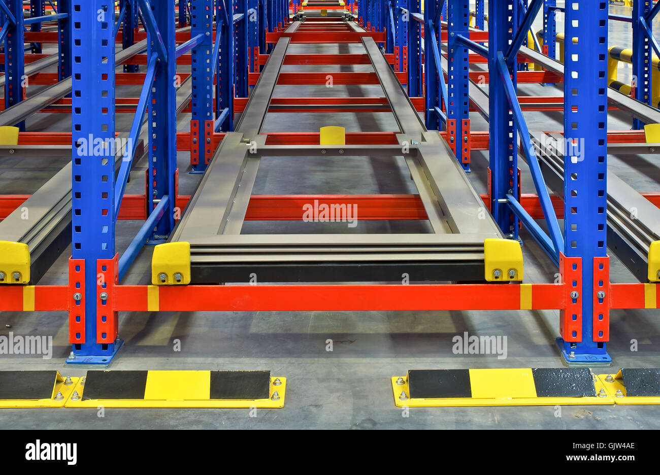 Distribution center warehouse storage shelving, metal racking pallet ...