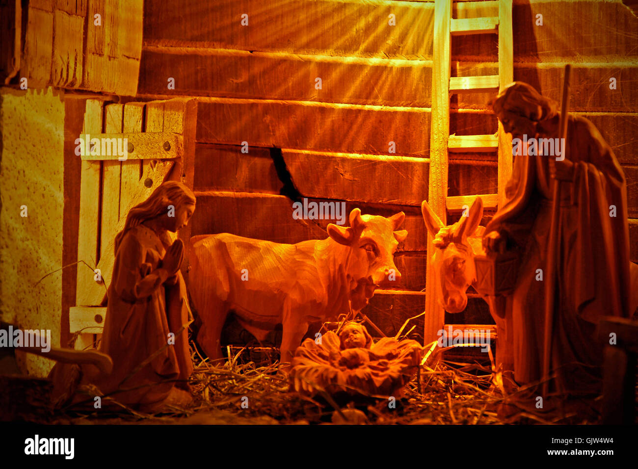Manger figures hi-res stock photography and images - Alamy