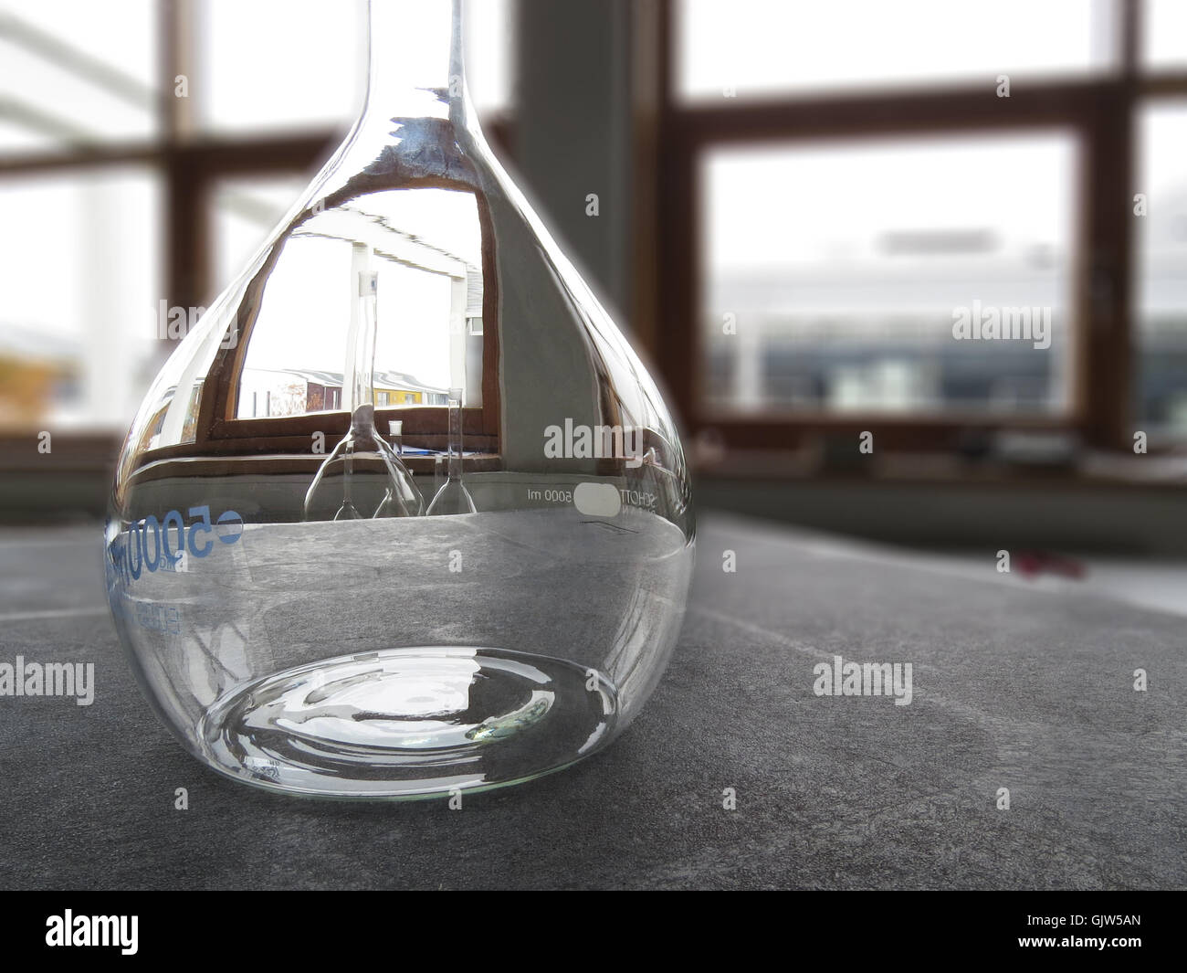 Chemical glass hi-res stock photography and images - Alamy