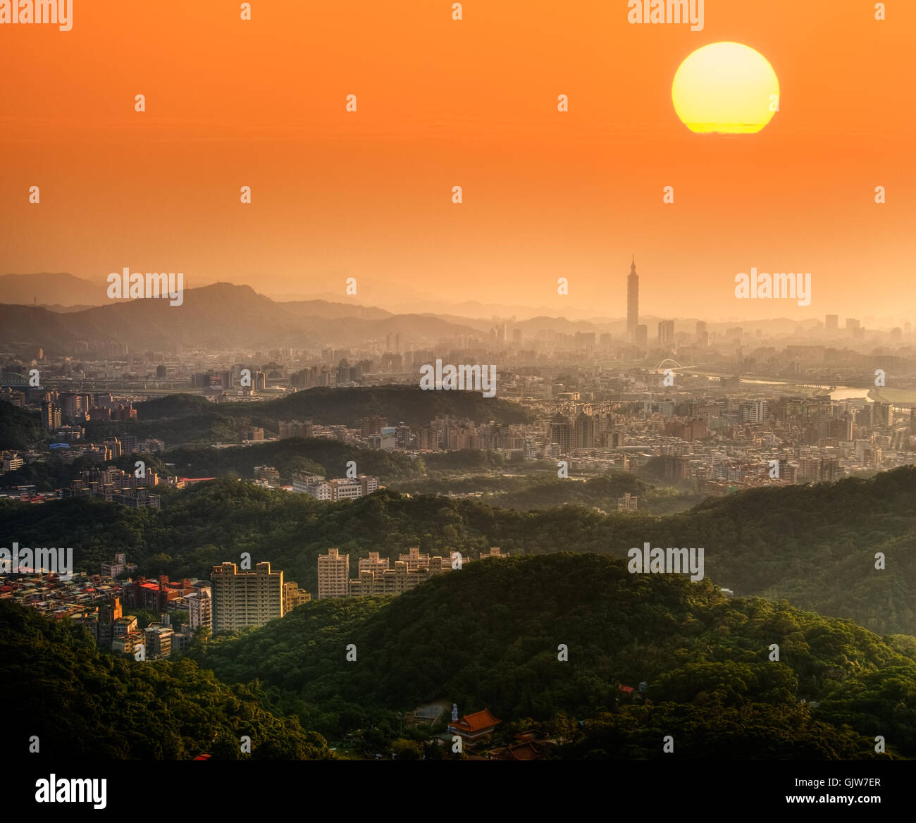 city town sunset Stock Photo - Alamy