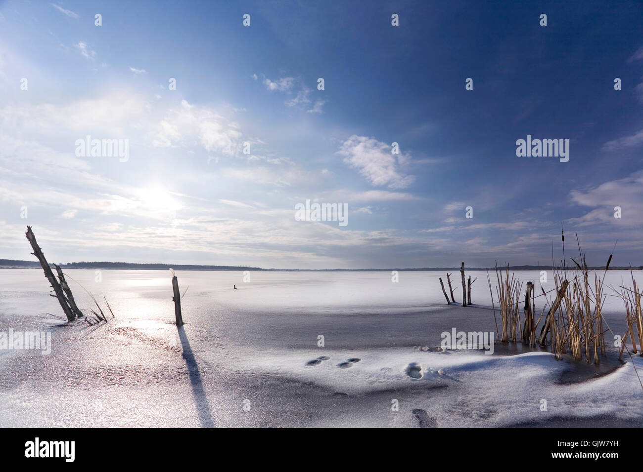 Beautiful day in winter hi-res stock photography and images - Alamy