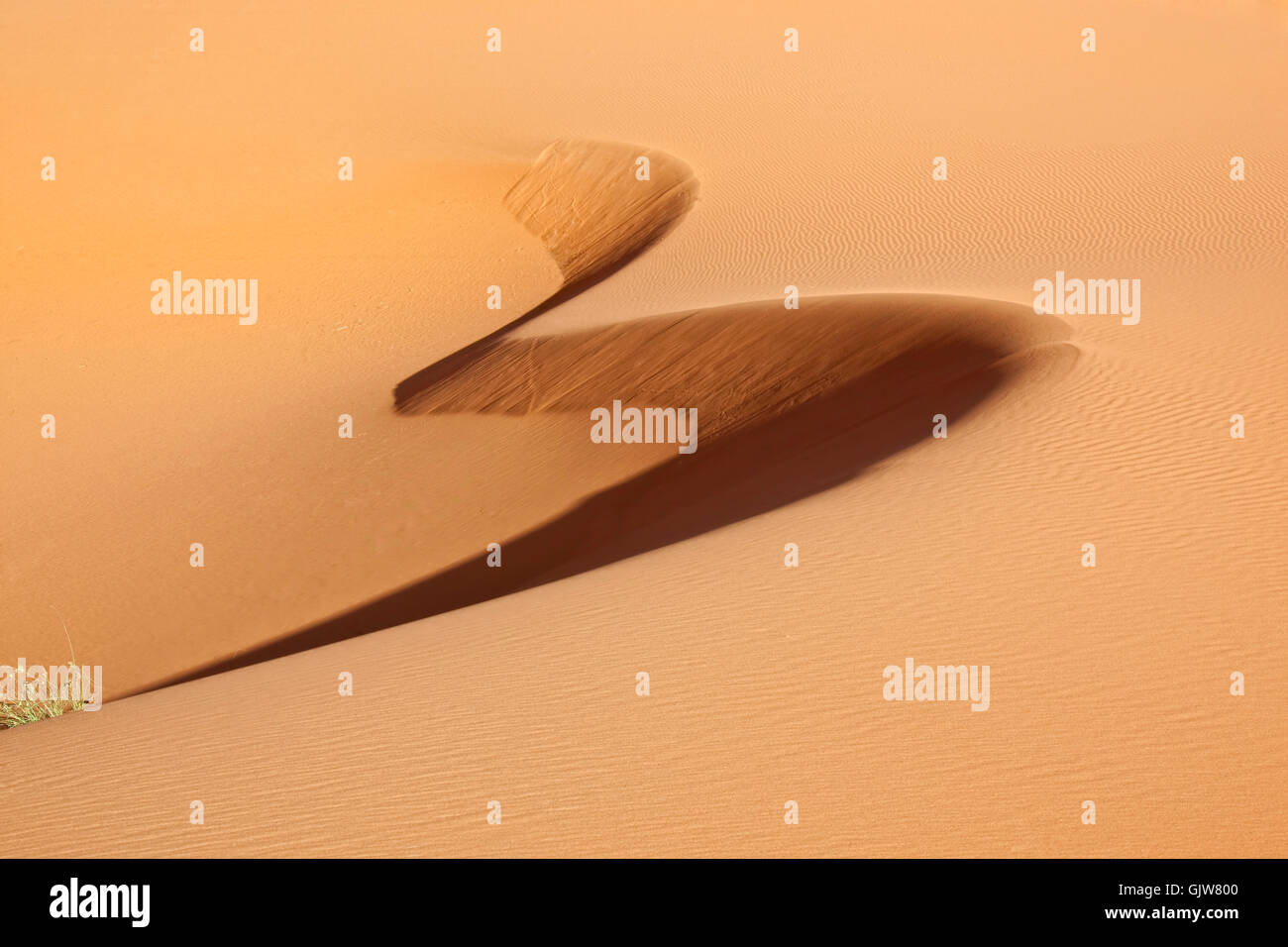Desert shape hi-res stock photography and images - Alamy