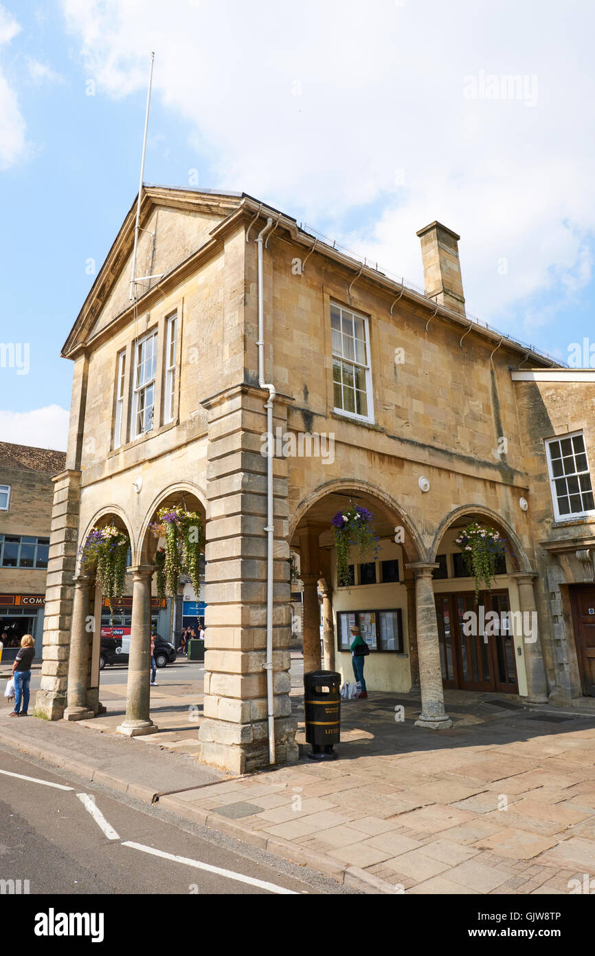 Witney town centre hi-res stock photography and images - Alamy