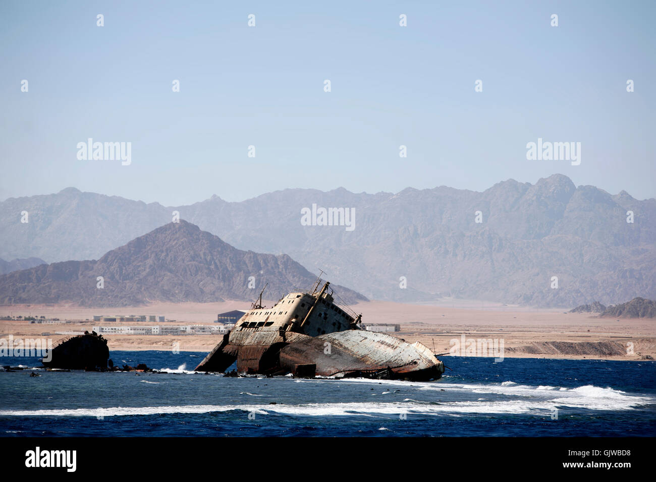 Shipwreck red sea sinai hi-res stock photography and images - Alamy