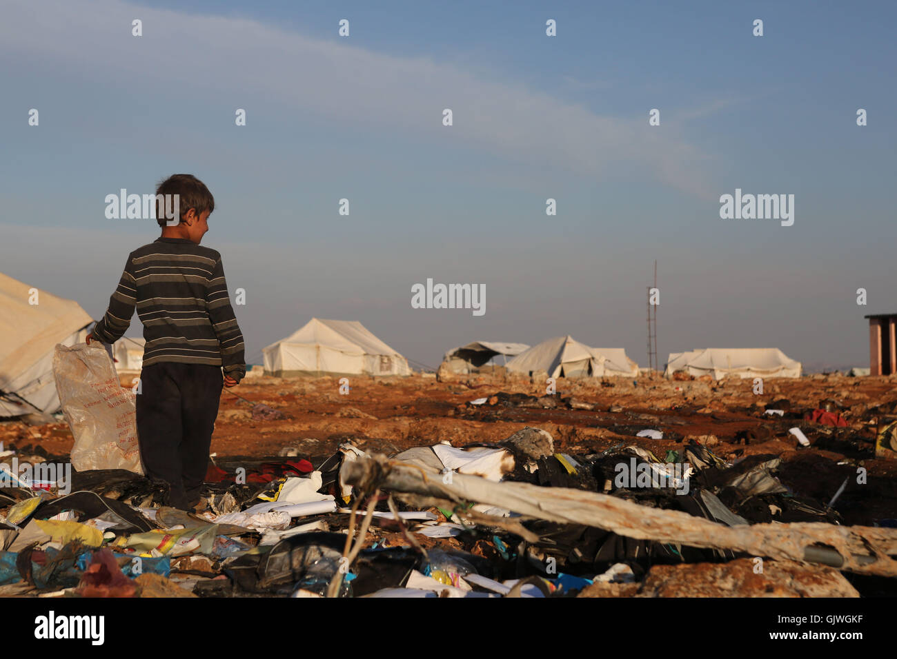 Russian military in syria 2016 hi-res stock photography and images - Alamy