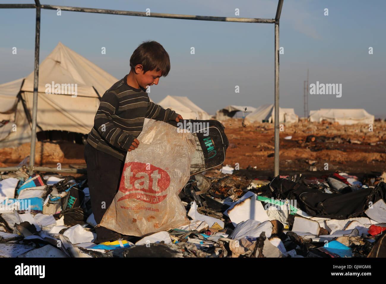 Russian military in syria 2016 hi-res stock photography and images - Alamy