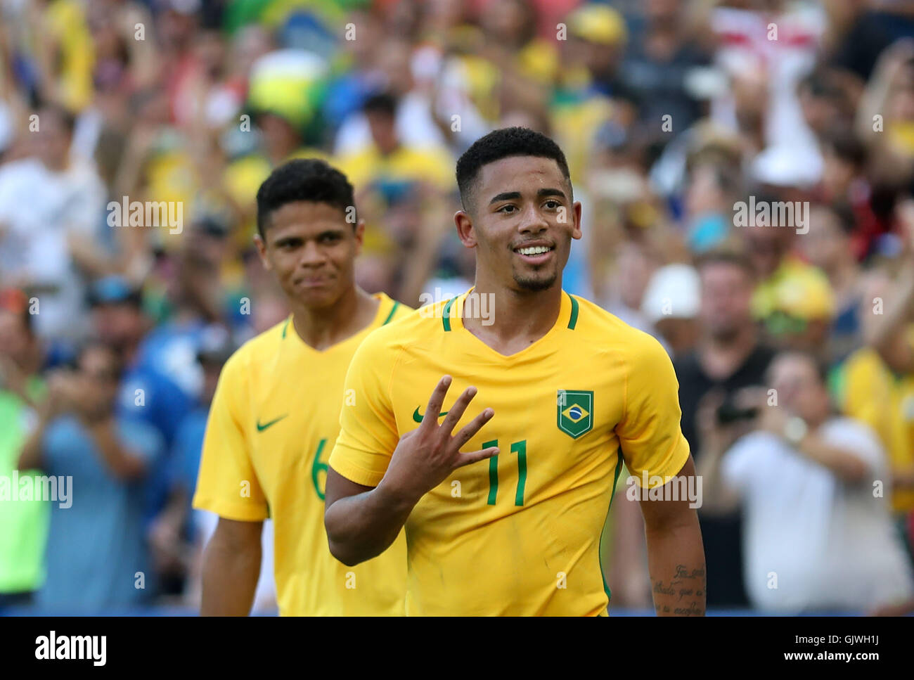 Gabriel jesus celebrates brazil hi-res stock photography and images - Alamy