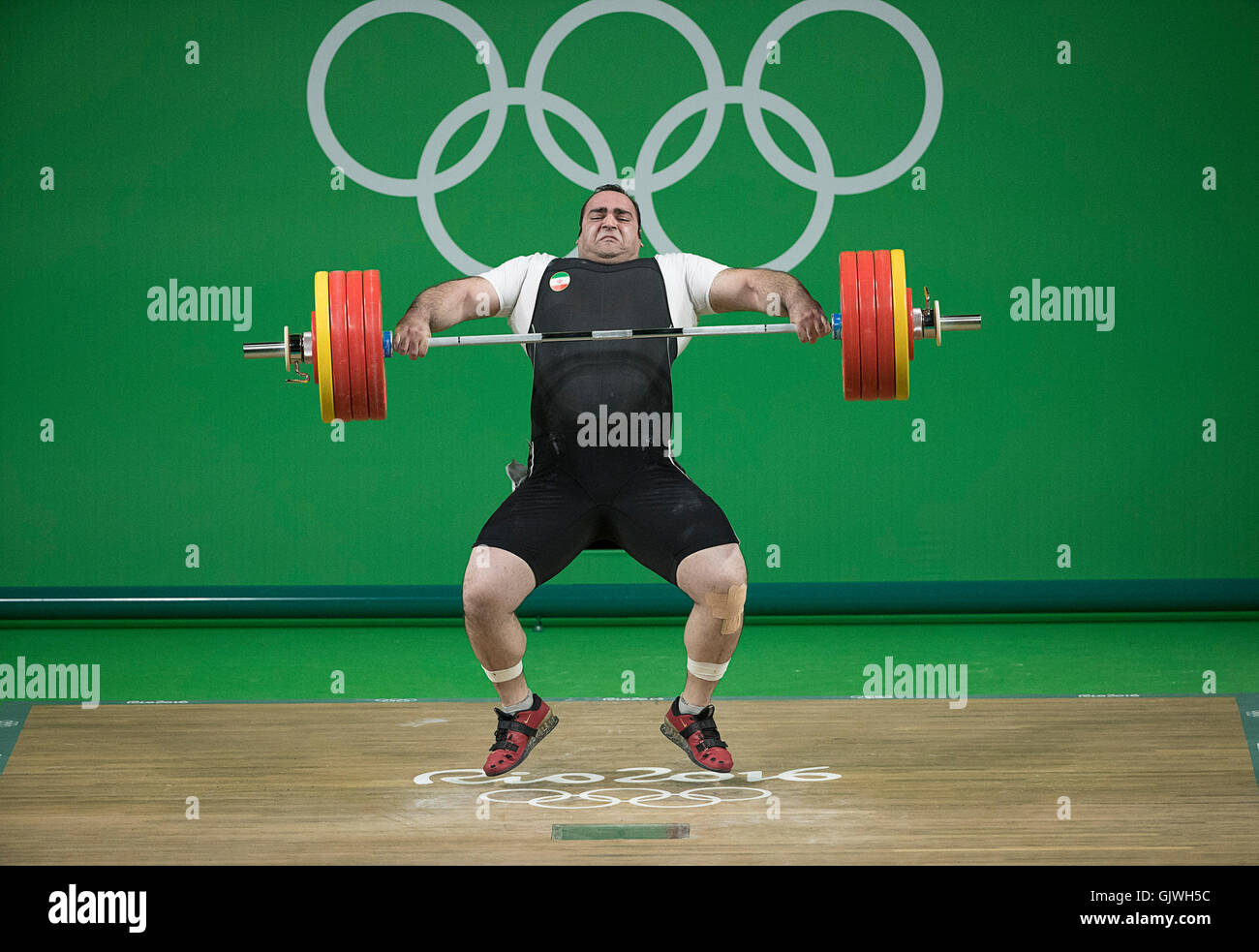 Weightlifting snatch competition hi-res stock photography and images ...