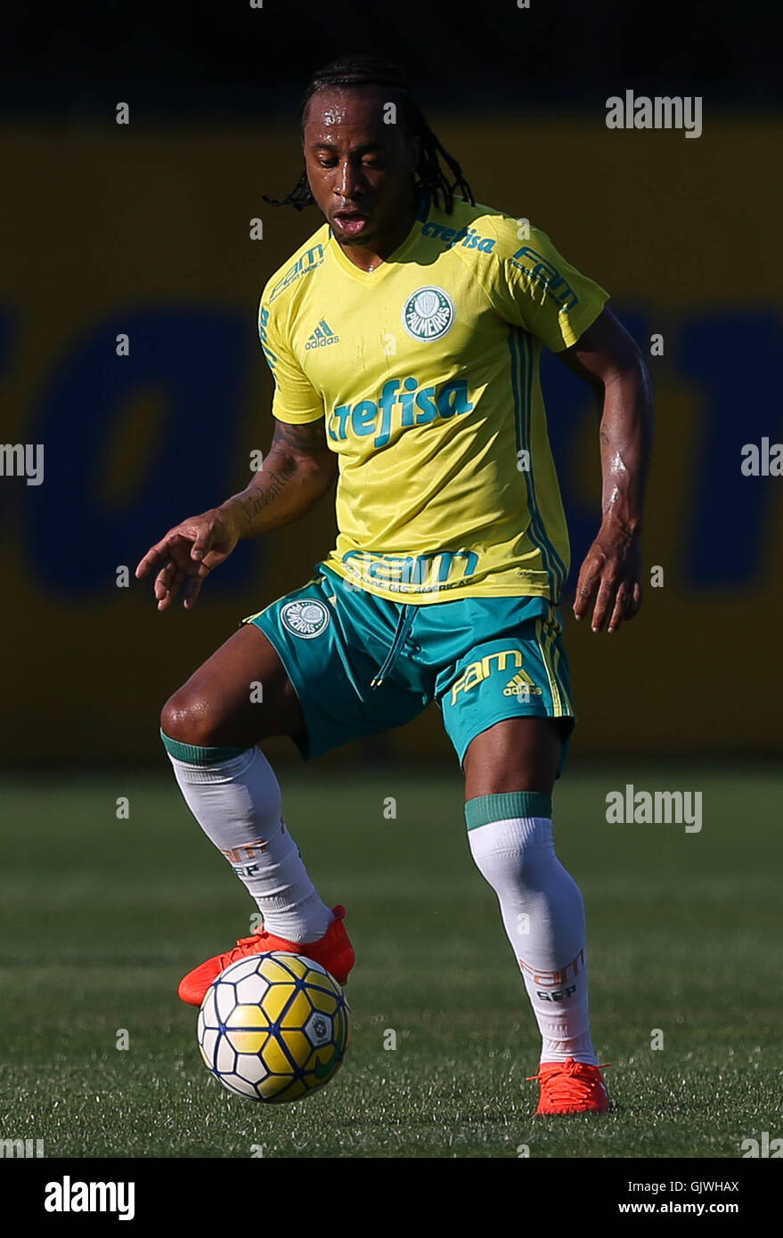 Arouca player hi-res stock photography and images - Alamy