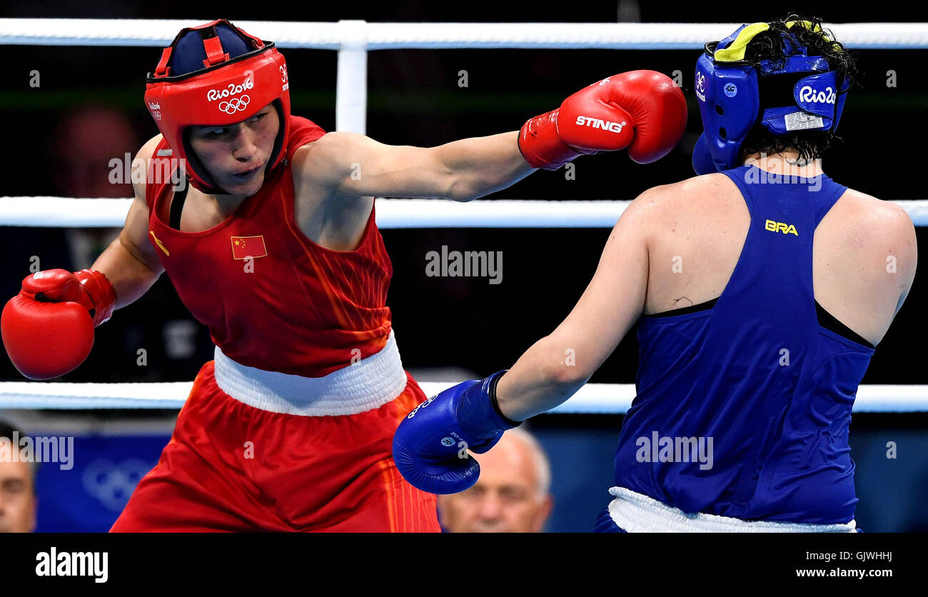Rio De Janeiro, Brazil. 17th Aug, 2016. China's Li Qian (L)competes ...