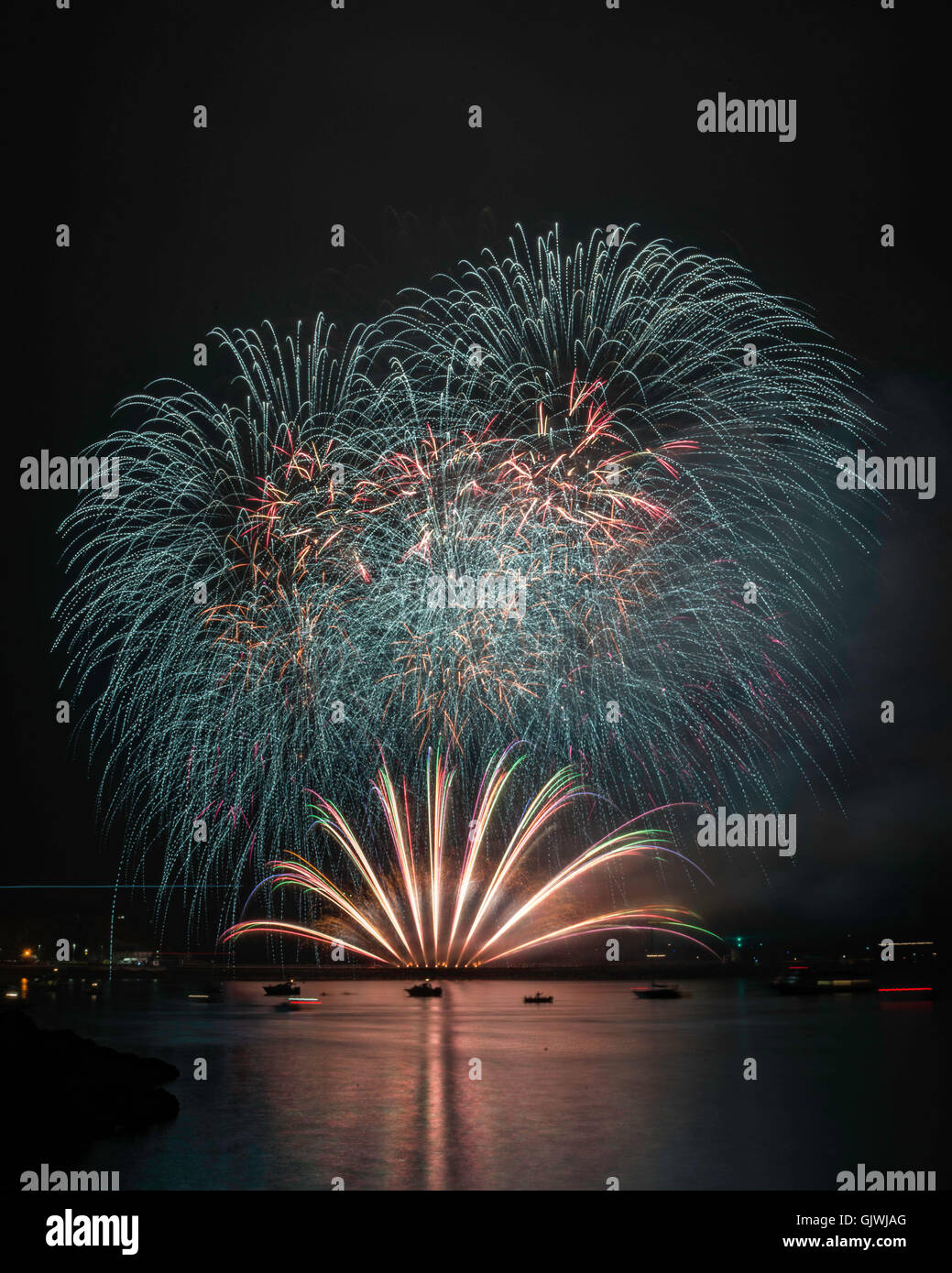 Firework display at British firework Championships in Plymouth, 2016 ...