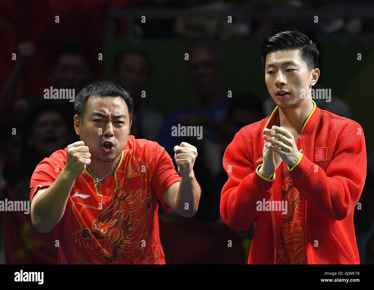 Long tabel hi-res stock photography and images - Alamy