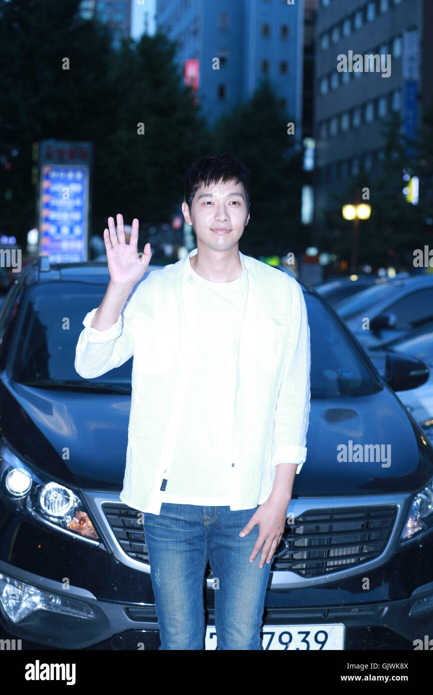 Seong hyeon park hi-res stock photography and images - Alamy