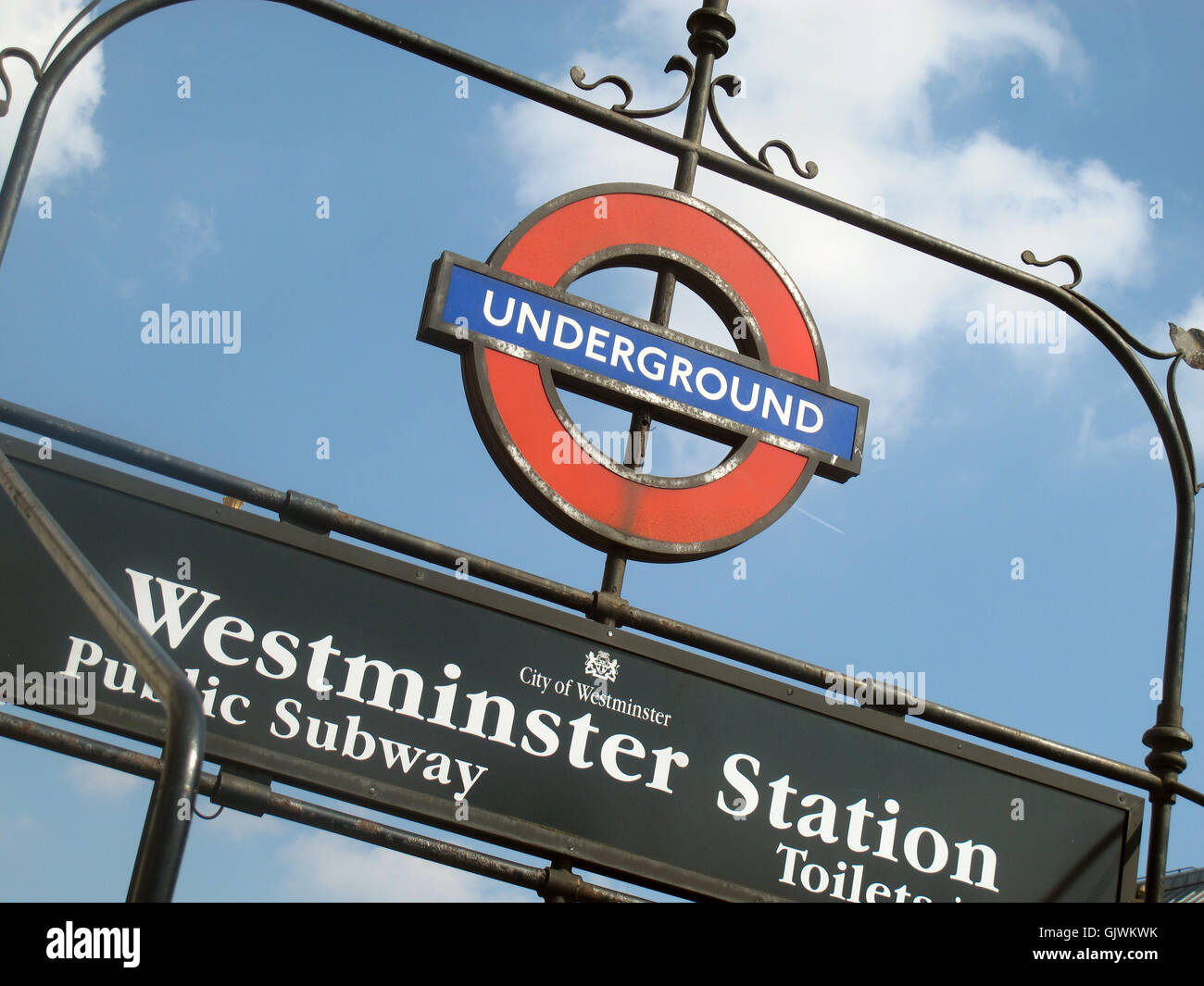 London, Germany. 17th Aug, 2016. A sign at the underground station ...