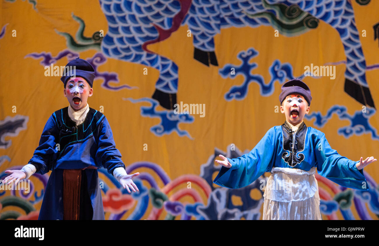 Beijing, China. 18th Aug, 2016. Young artists perform Peking Opera ...
