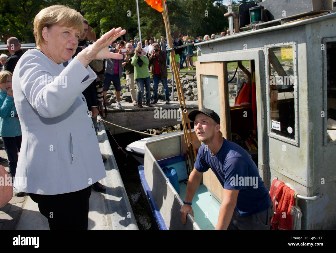 Barhoeft, Germany. 18th Aug, 2016. Chancellor Angela Merkel (CDU) and ...