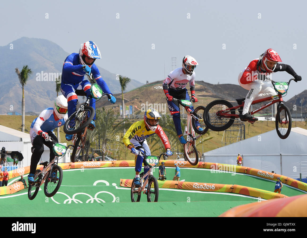 Rio de Janeiro, Brazil. 18th Aug, 2016. L-R: Tory Nyhaug of Canada ...