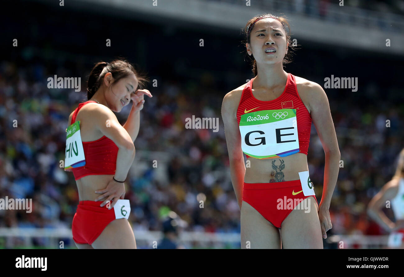 Rio De Janeiro, Brazil. 18th Aug, 2016. China's Ge Manqi (R) and Liang ...