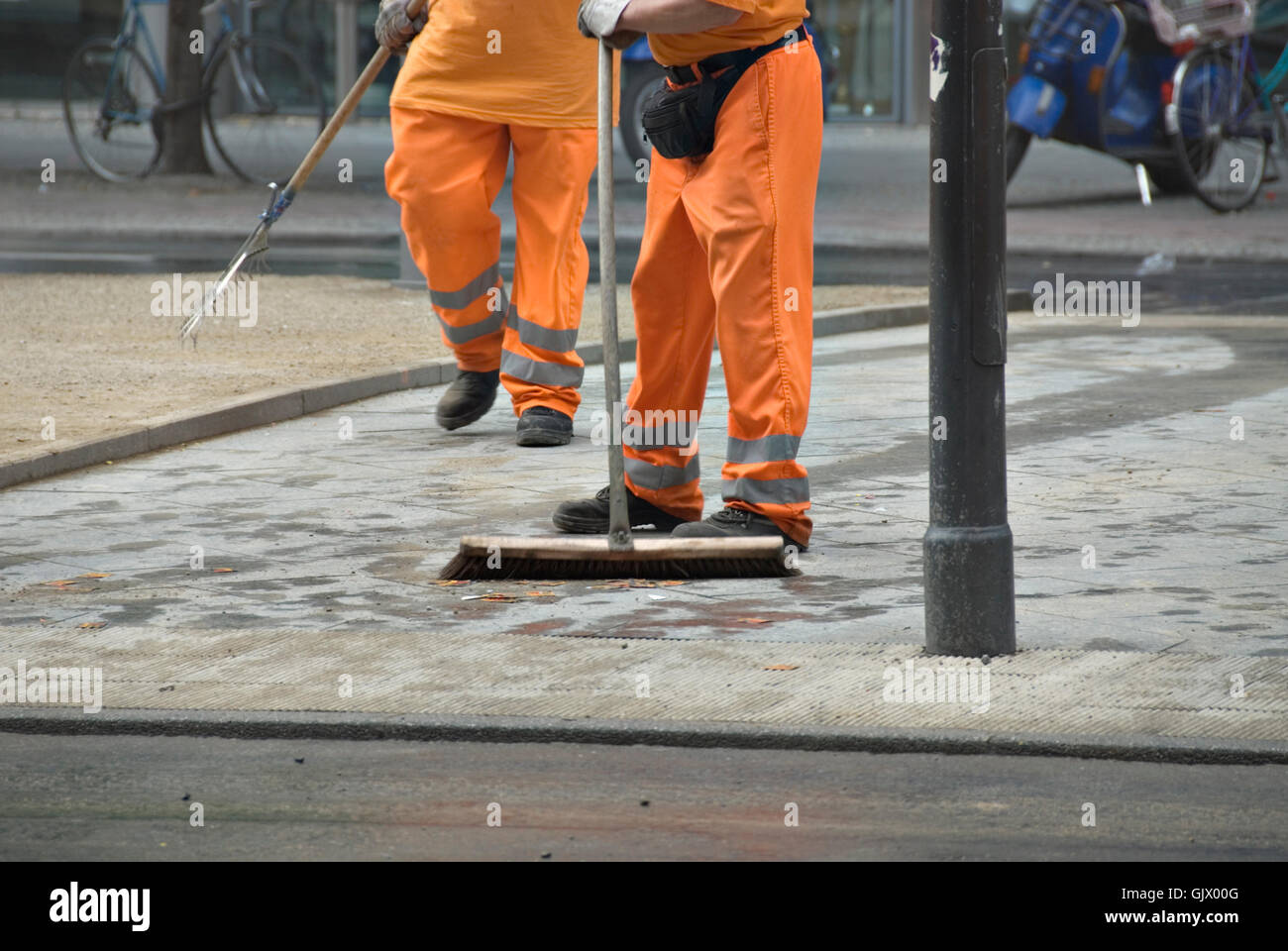 Teamwork garbage collection waste hi-res stock photography and images ...