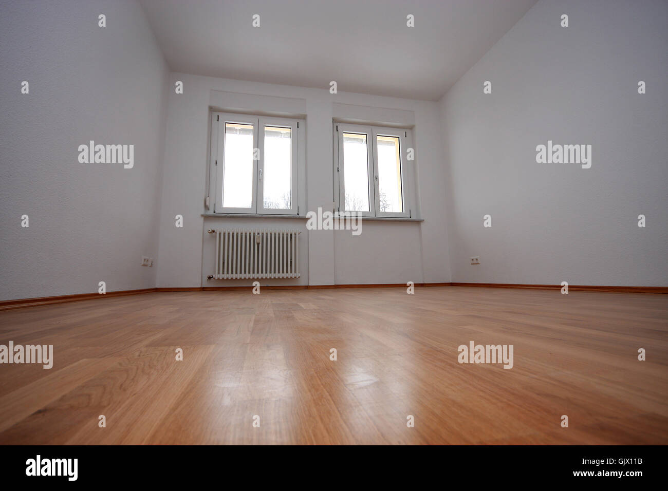 room parquet removal Stock Photo - Alamy