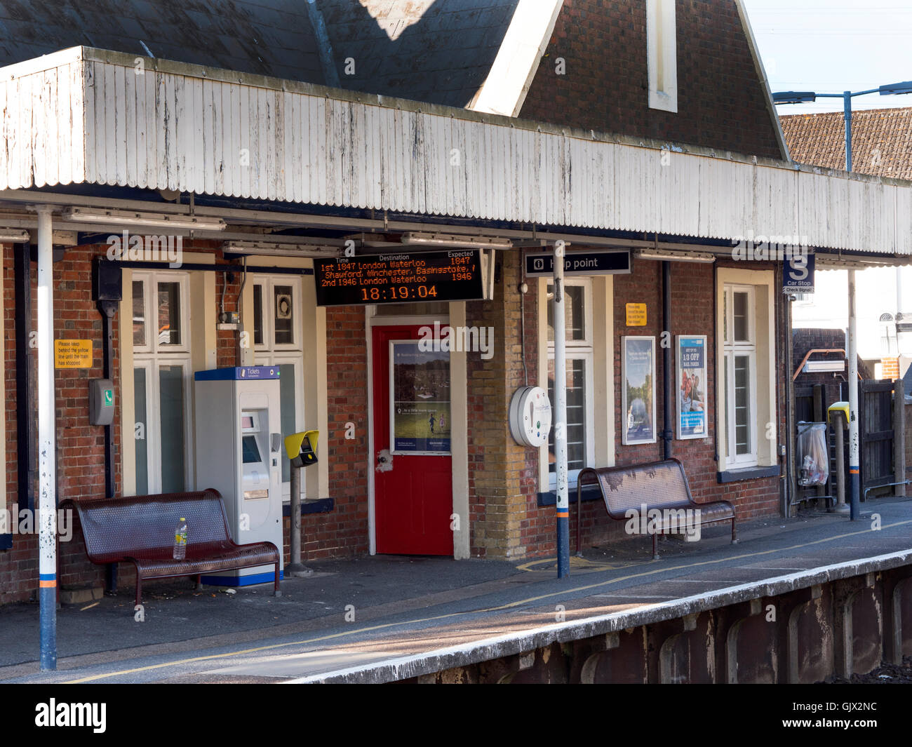 Totton railway station hi-res stock photography and images - Alamy