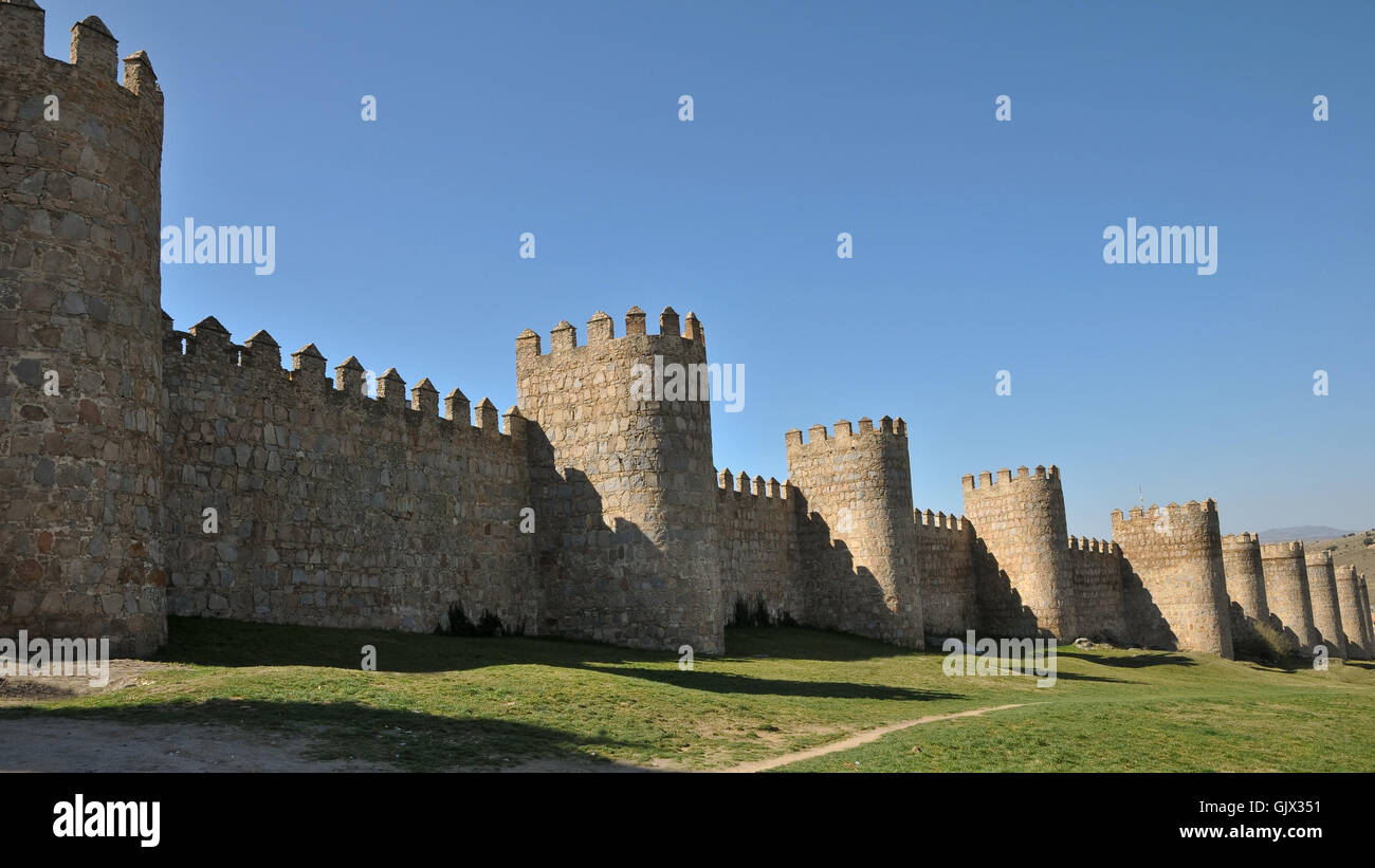 stone wall defence Stock Photo - Alamy