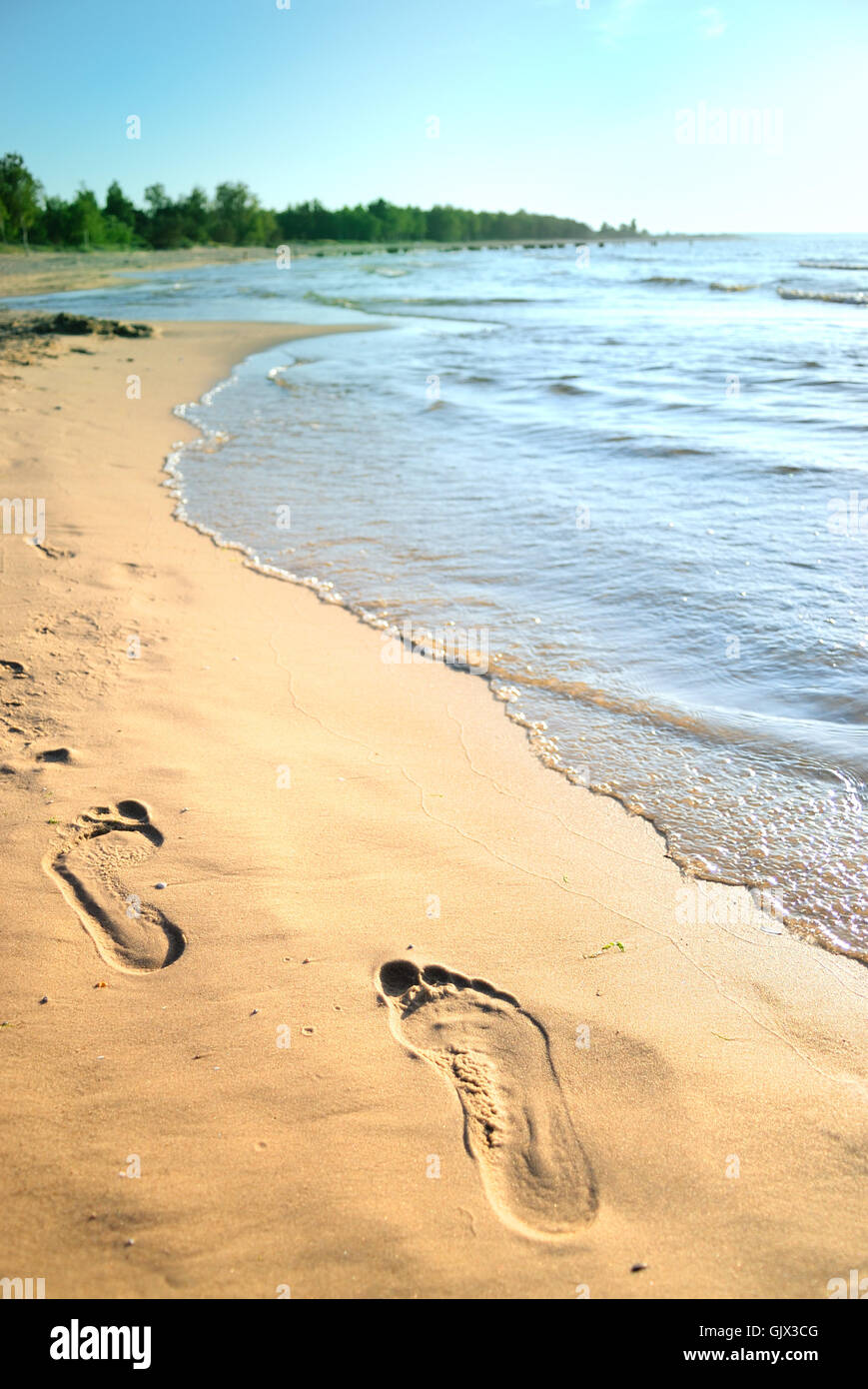 Foot mark in the sand hi-res stock photography and images - Alamy