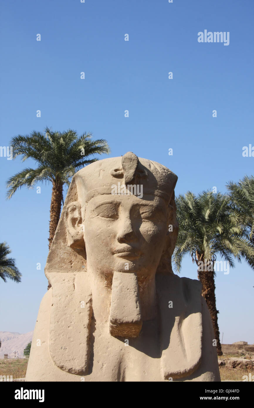 Egypt statue sphinx hi-res stock photography and images - Alamy