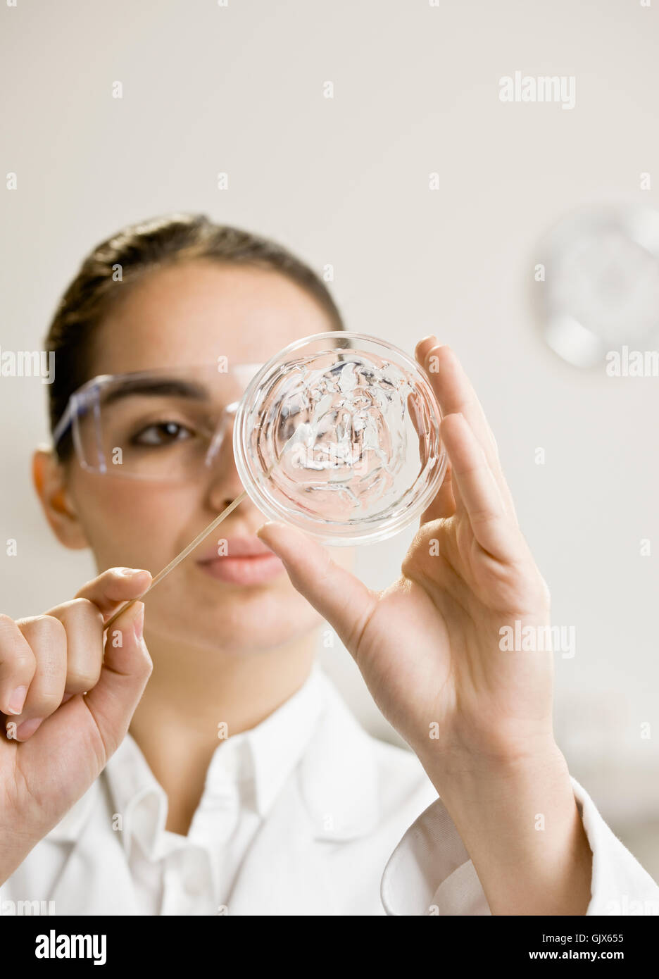 Human hair sample lab hi-res stock photography and images - Alamy