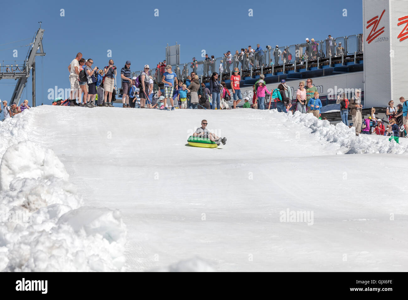Tubing slope hi-res stock photography and images - Alamy
