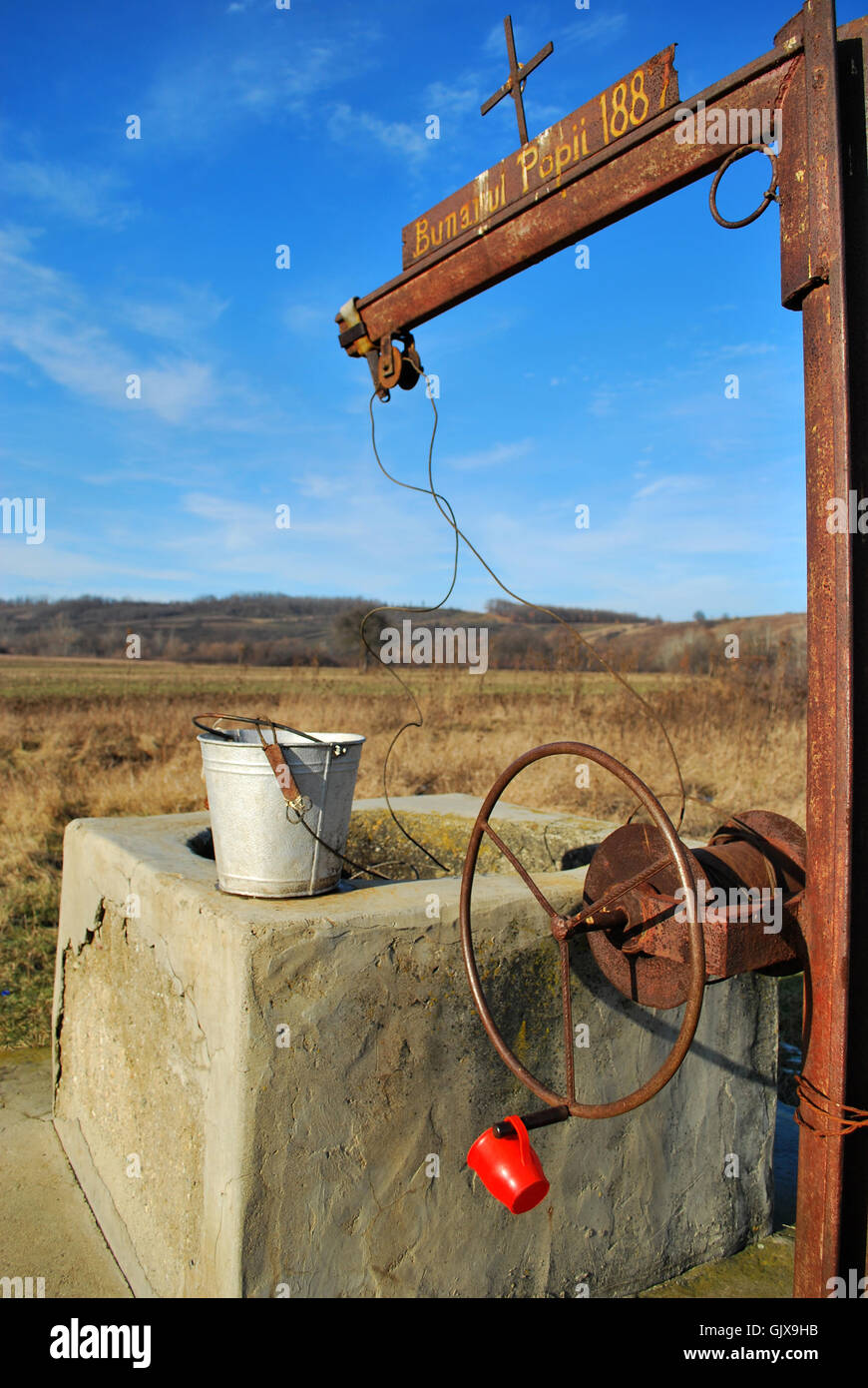 Old draw well hi-res stock photography and images - Alamy