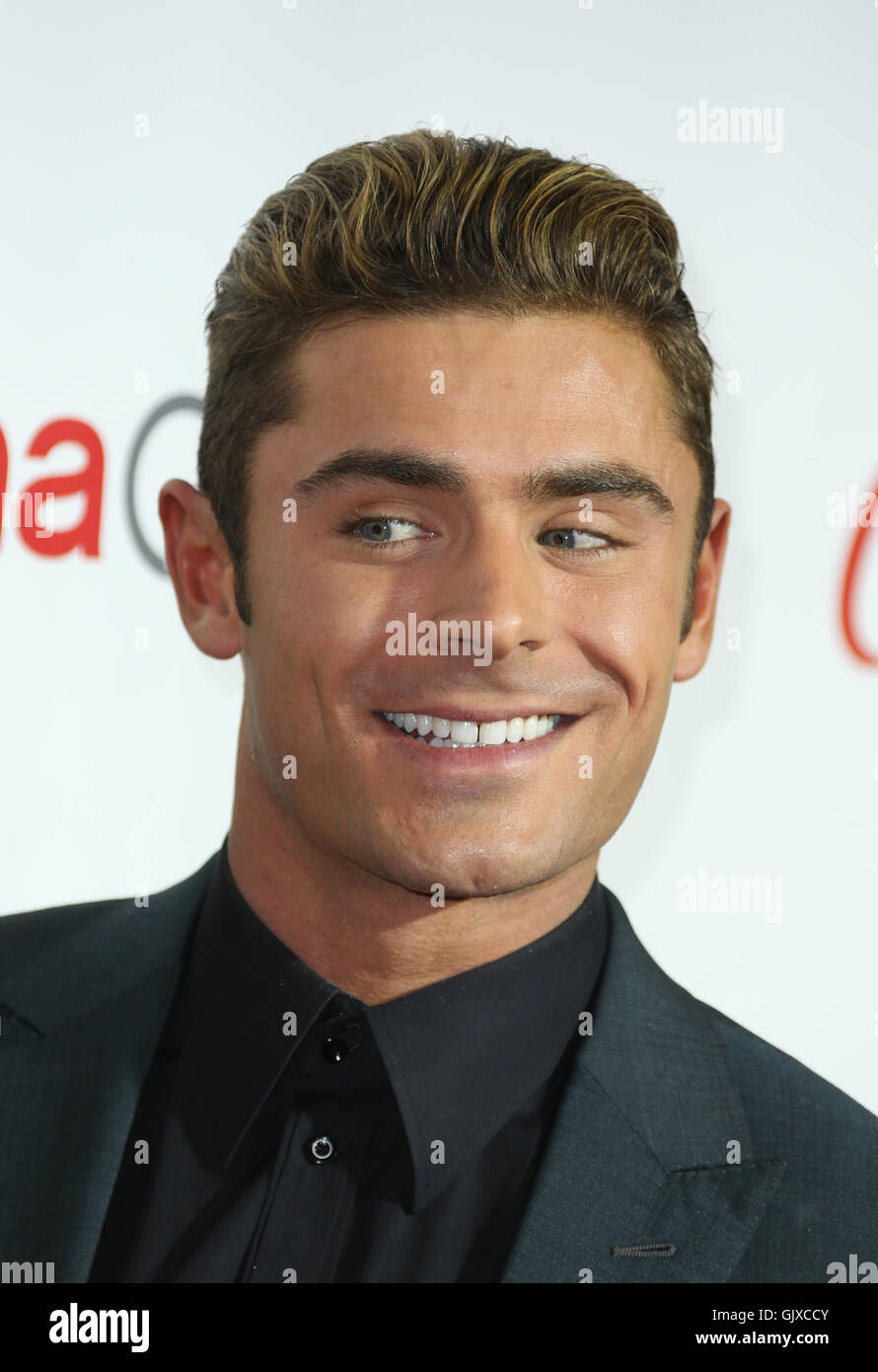 2016inemaCon Big Screen Achievement Awards Featuring: Zac Efron Where ...