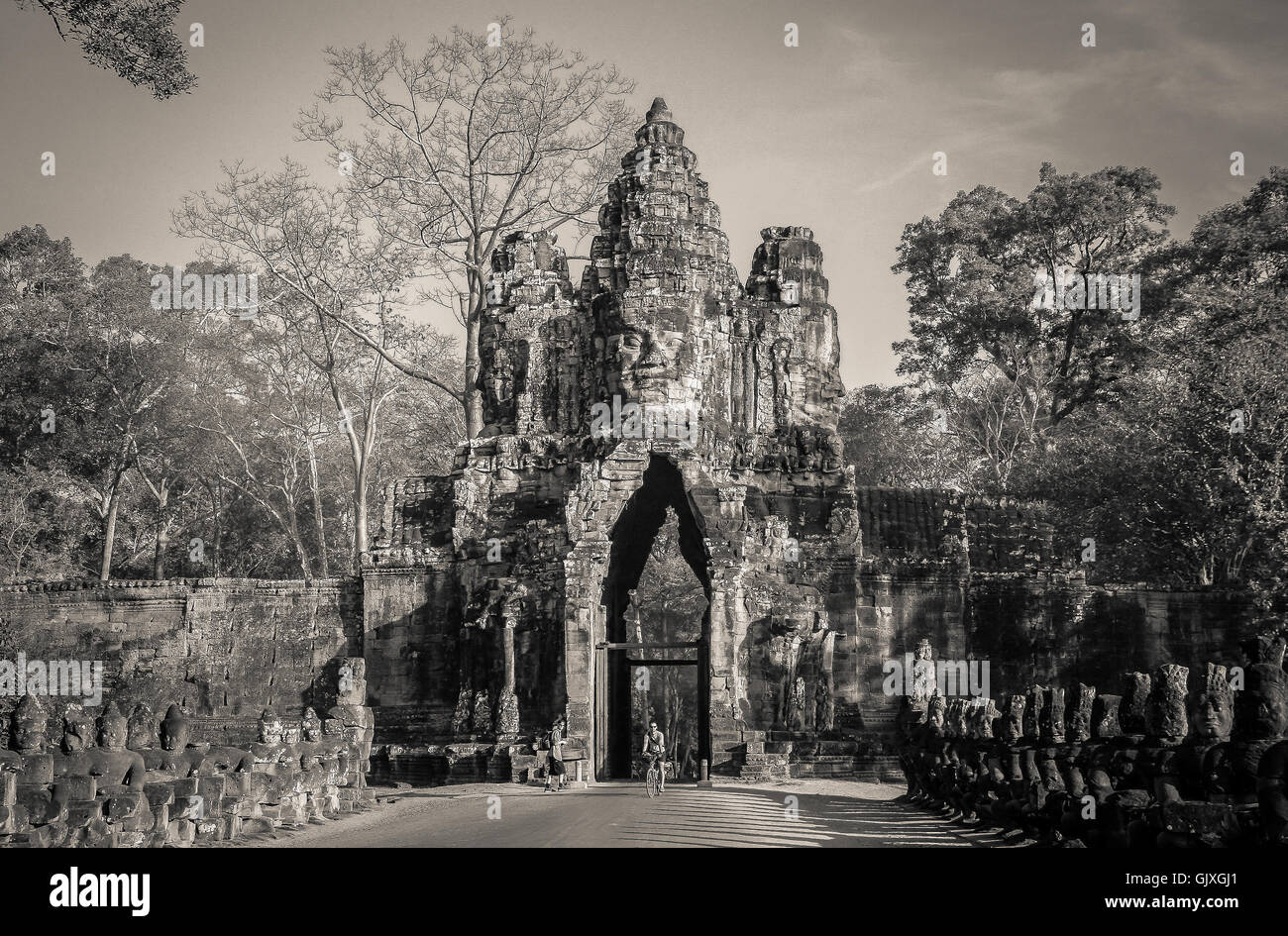 Cambodian temple entry gates hi-res stock photography and images - Alamy