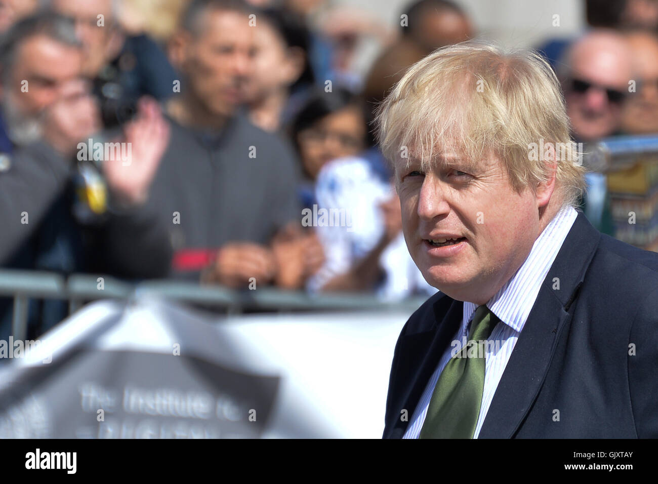 Mayor of London Boris Johnson unveils a replica of Syria's 2,000-year ...
