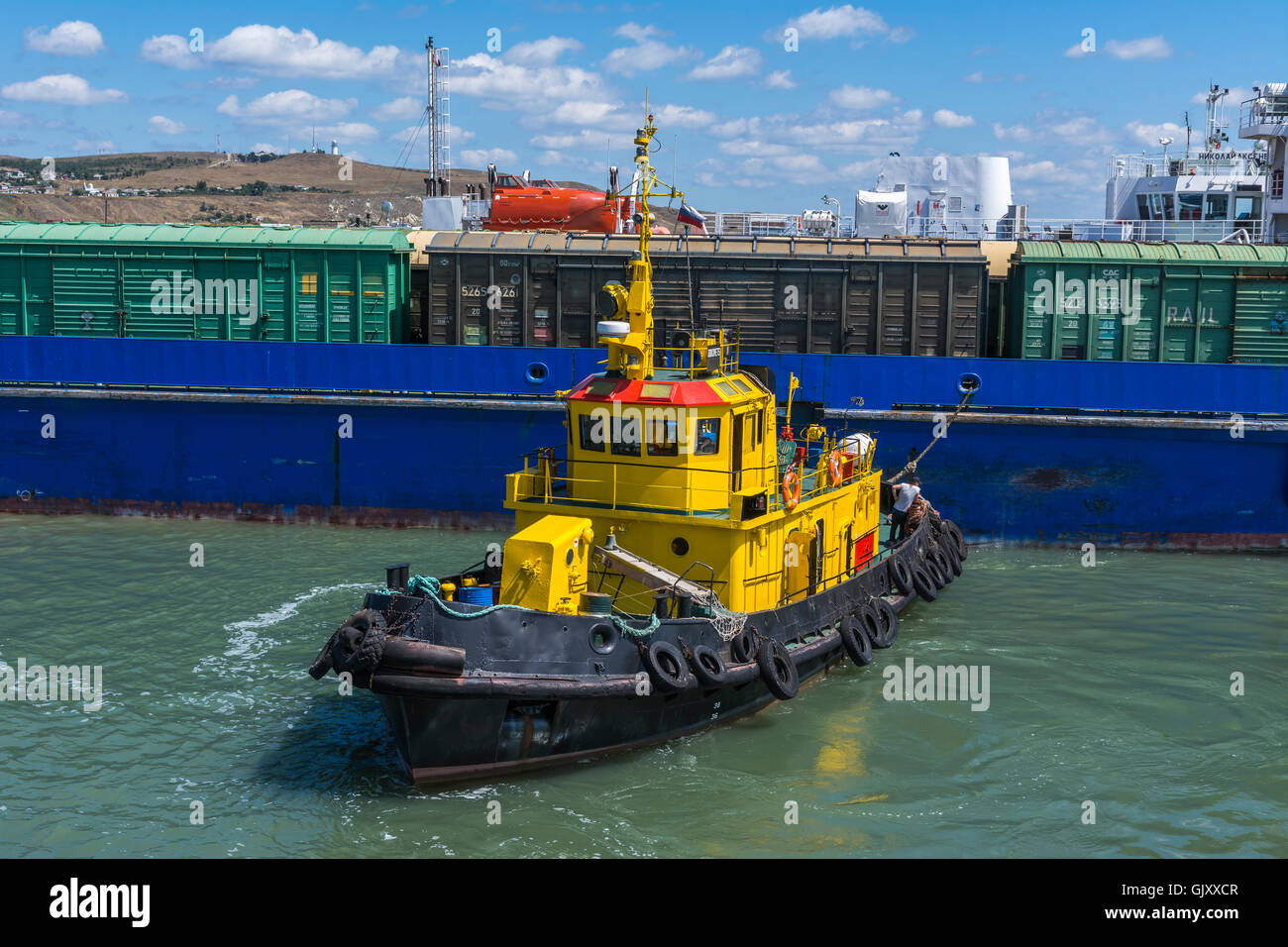 Ship tugboat bridge hi-res stock photography and images - Alamy
